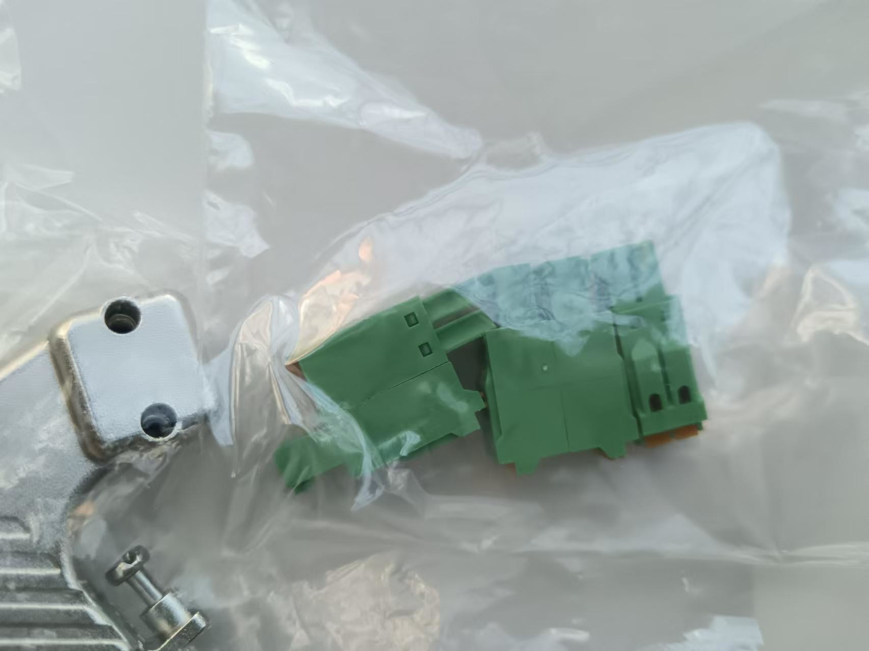 Silver Color 100V Servo Motor Cable Connectors 2 Pin