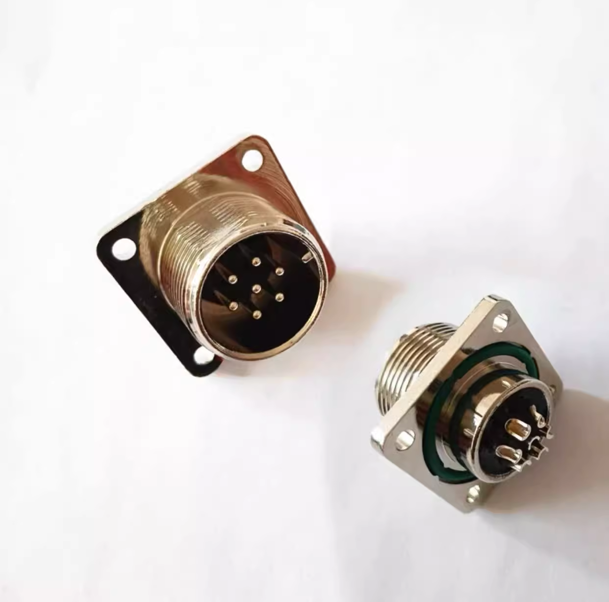 Waterproof Servo Motor Connector with Metal/Plastic Construction and ...